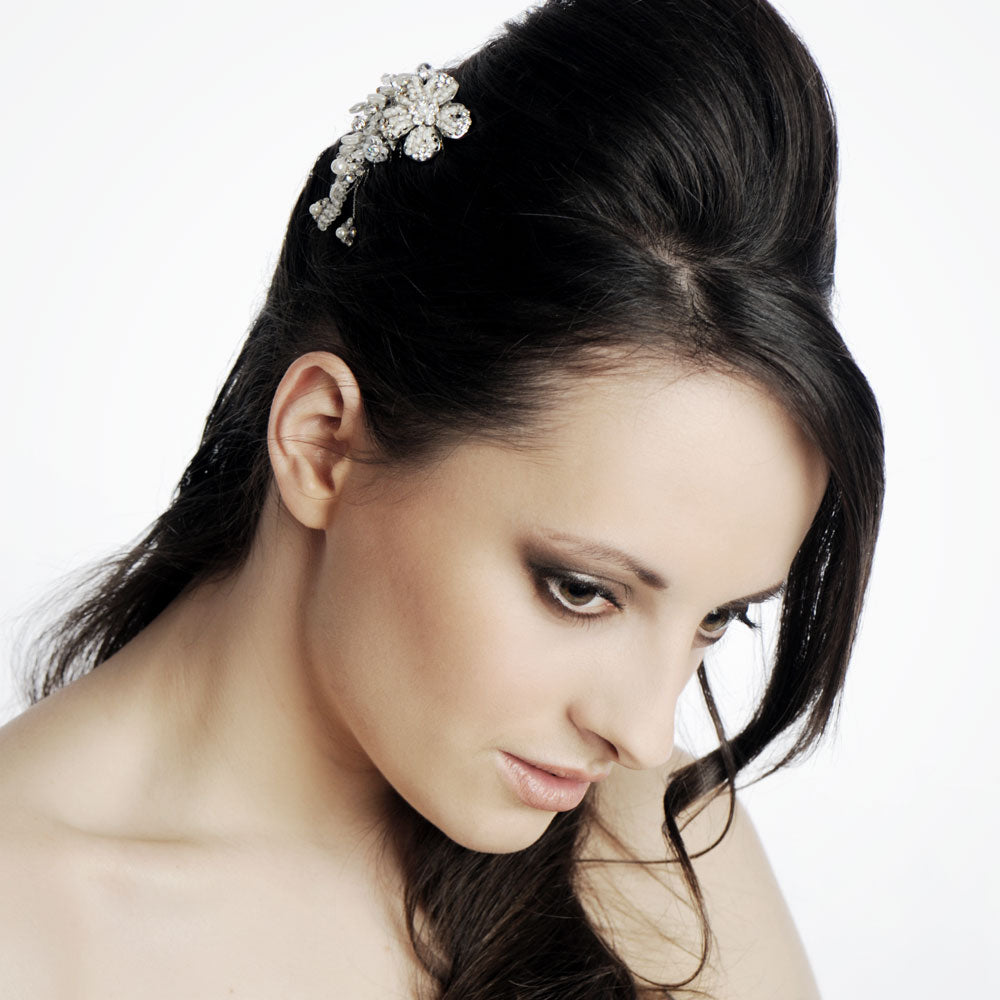 Small beaded flower wedding hair comb | Small Lilah comb | Leigh-Anne ...
