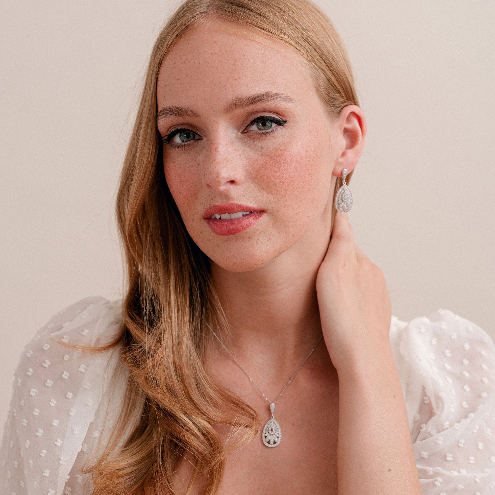Cosmopolitan crystal vintage necklace and earrings bridal jewellery set ...