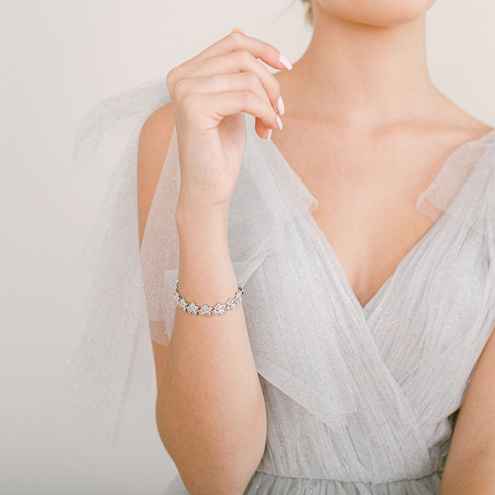 Splayed crystals and leaves bracelet | Edith – Liberty in Love