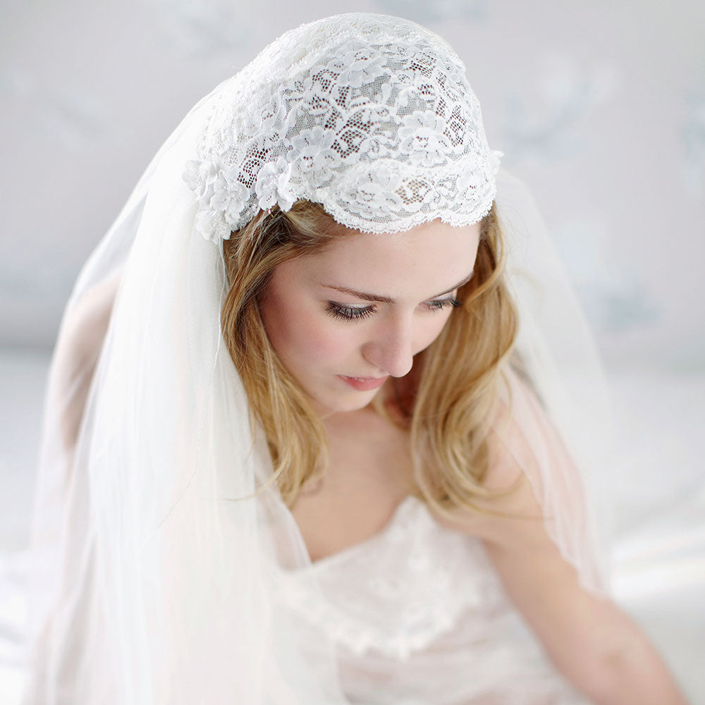 Vintage-inspired lace juliet cap | Liliana vintage ivory lace bridal ...