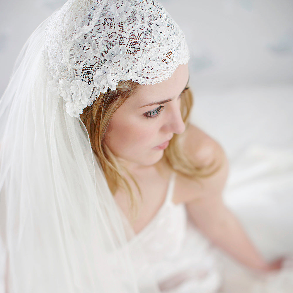 Vintage-inspired lace juliet cap | Liliana vintage ivory lace bridal ...